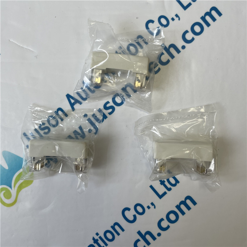 Schneider connecting cable LTMCC004 - Buy Schneider connecting cable ...